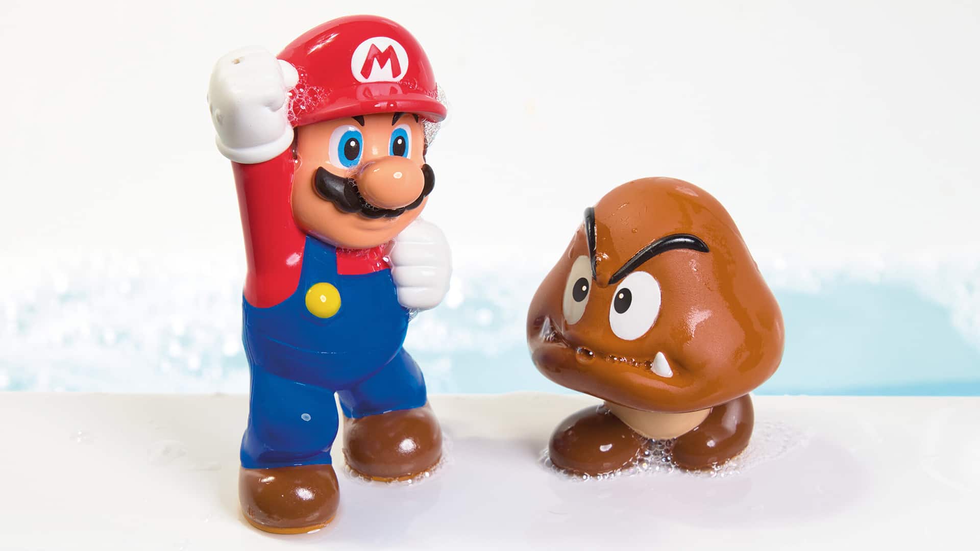 Jouets de bain Toomies « Mario » et « Goomba » - Nintendo Store