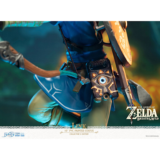 The Legend of Zelda: Breath of the Wild Link Figurine (Collector's ...