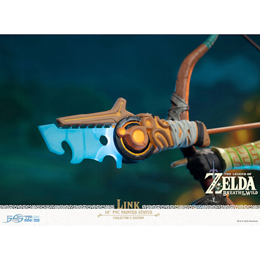 The Legend of Zelda: Breath of the Wild Link Figurine (Collector's ...