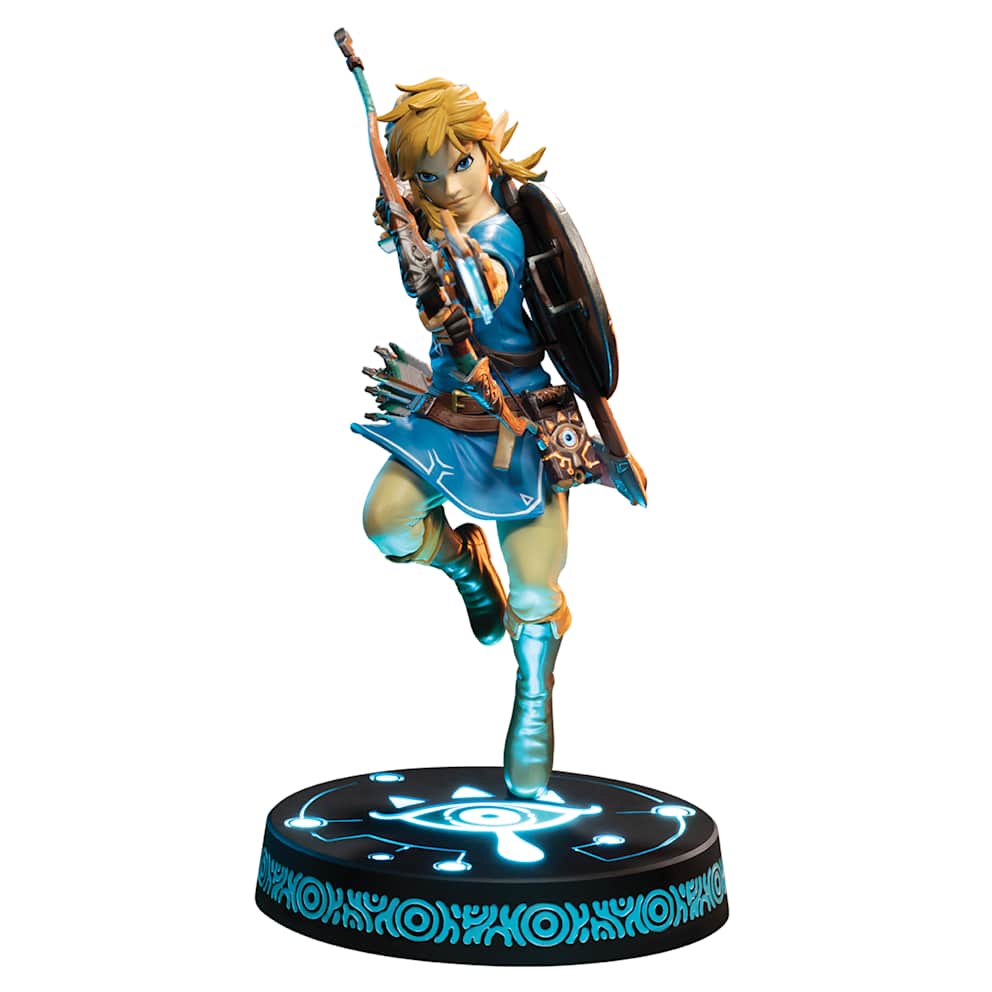The Legend of Zelda: Breath of the Wild Link Figurine (Collector's ...